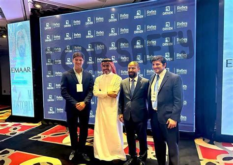 Enhance A Picture And Remove People In The Background Without Affecting