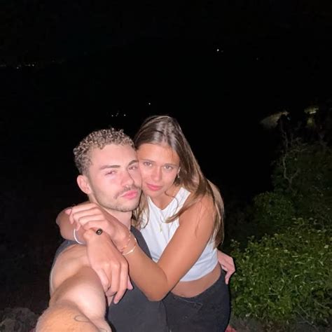 Alice Ali Arduini • Threads Say More