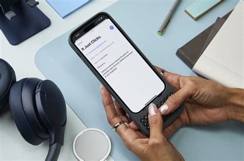 Clicks QWERTY Keyboard IPhone Case Brings Back The Joy Of Typing Yanko Design