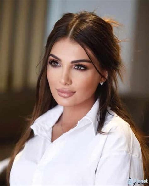 All You Need To Know About Dating Mysterious Syrian Women