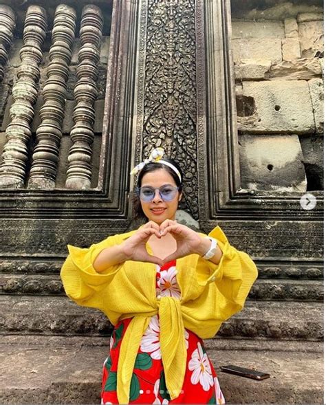 មើលរូបទាំងអស់នេះហើយ បានដឹងថា ចំរើន សុភ័ក្រ ងប់ជាមួយពណ៌លឿងខ្លាំង