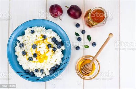 식이 식품 생활 용품입니다 신선한 딸기와 꿀 코 티 지 치즈 0명에 대한 스톡 사진 및 기타 이미지 0명 건강한 식생활 과일 Istock