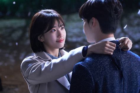 이토록 사랑스러운 커플 이종석 배수지의 화기애애 촬영장 엿보기~