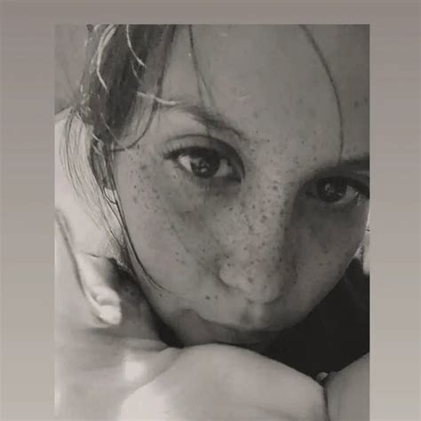 Lara Nanni Laraa Nanni Threads Say More