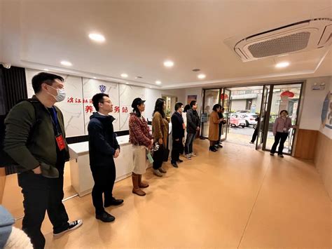 镜湖区范罗山街道开展“暖民心行动—养老服务站”调研视察芜湖人大