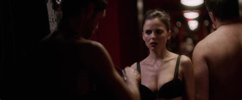 Swung Nude Pics Page 1