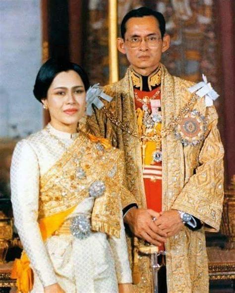 พระคู่พระบารมีแห่งแผ่นดิน ใน ราชวงค์จักรี พระผู้ทรงเป็นพลังแผ่นดิน พระทรงเป็นที่พึ่งของปวงประชา