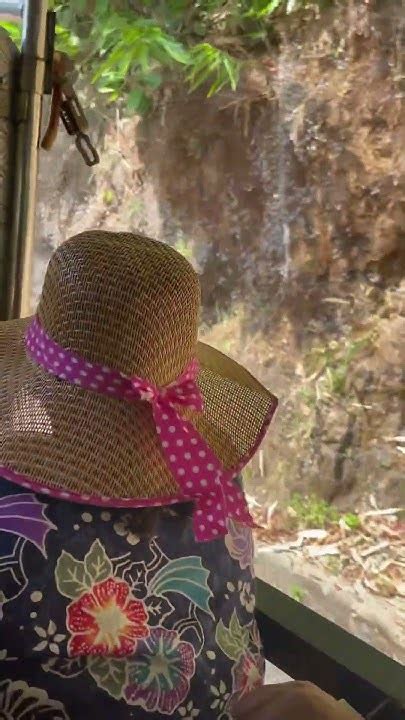 ကျိုက်ထီးရိုးဘုရားဖူး တောင်ပေါ်ကားနဲ့တတ် 🚌 Youtube