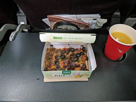 Qantas Meal Review What To Expect In Economy