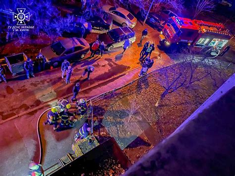 Масштабна пожежа сталася у Дарницькому районі Києва Коментарі Київ