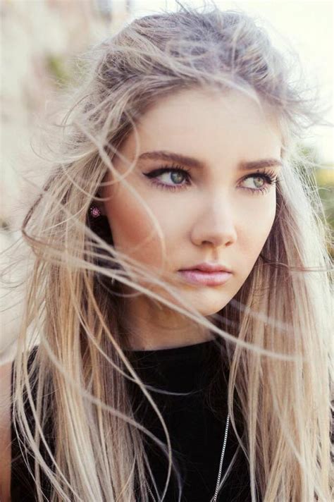 Model Mini Moment Elise Faust Label Ministrylabel Ministry