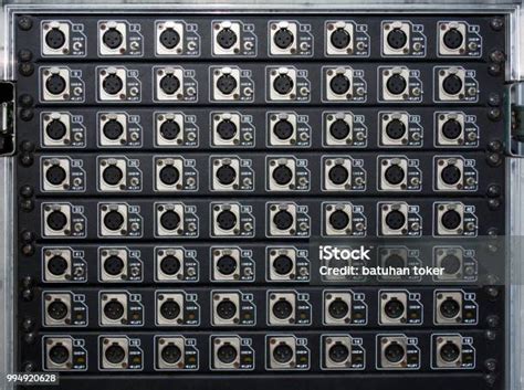 Xlr 콘센트 커넥터 패널입니다 Xlr 커넥터 전기 커넥터 전문 오디오 비디오 및 무대 조명 장비에 주로 발견의 스타일입니다 Dj에 대한 스톡 사진 및 기타 이미지 Istock