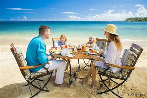 Семья за столом 65 фото