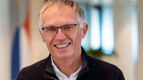 Le Grand Patron De Stellantis Démissionne En Plein Conflit