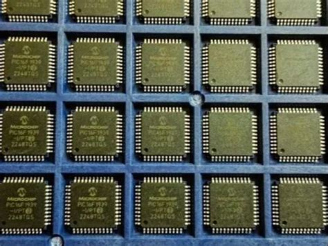 Pic16f1939 Ipt Microchip Microcontrollers At Rs 195piece Grant Road