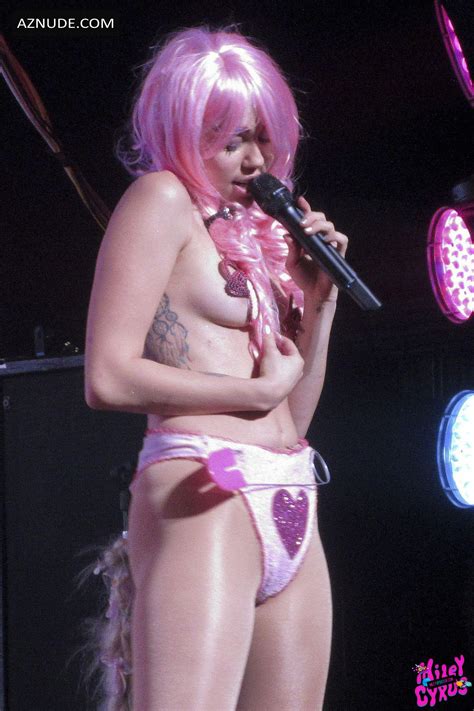 Miley Cyrus Sexy In A Concert In Vancouver 14122015 Aznude