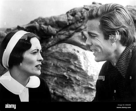 The Woman I Love From Left Faye Dunaway Richard Chamberlain 1972