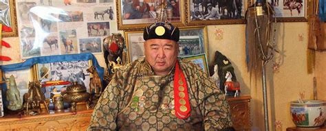 Тод манлай уяач Хөдөлмөрийн баатар Д Даваахүү Шовхдуу засаатай азарга голдуу эр түнтгэр