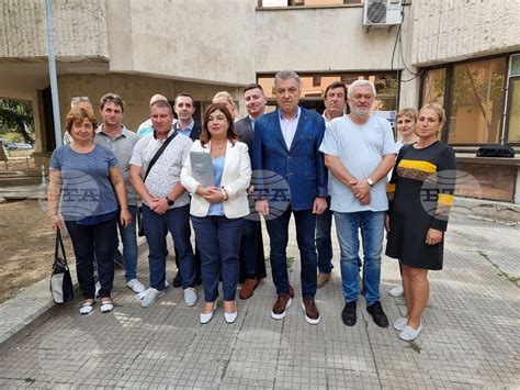 Партия ГЕРБ регистрира листата си с кандидати за общински съветници в Русе Утро