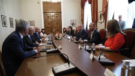 Радев Важно е терминалът в Александруполис да бъде завършен в срок Economy Bg