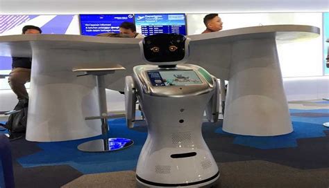 Dilo Si Robot Canggih Penunggu Terminal 3 Bandara Soekarno Hatta