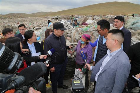 С Чинзориг Хог түүдэг хүүхдүүдийг сургуульд хамруулж эрүүл мэндийн үйлчилгээгээр хангахад анхаарна