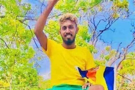 රෝද තුනේ තරගය විඩියෝ කළ තරුණයා විදුලි කණුවක ගැටී මරුට Lankadeepa Online