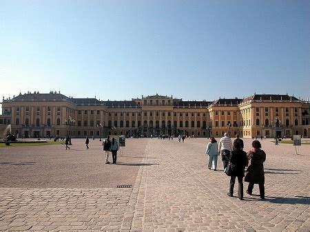 Schonbrunn Palace Location Characteristics And History