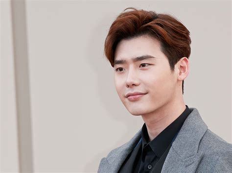 Lee Jong Suk Movies 2017