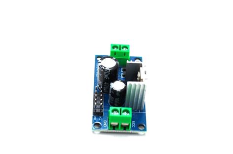Lm7805 5v Dc Ac Three Terminal Voltage Regulator Power Buy Online Electronic Component I
