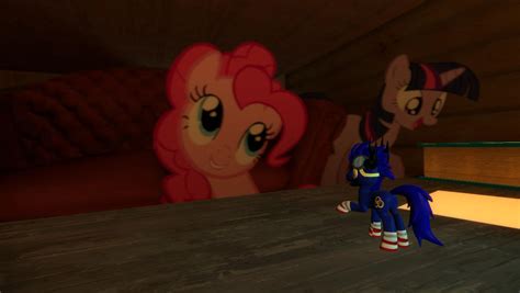 Sonicbine Meet Giant Pinkie Pie By Skyrimfiredragon On Deviantart