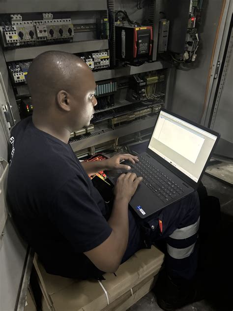 Plc Hmi Automation Versatile Omronautomation Vsd Plcprogramming Servo Ray Nyandoroh