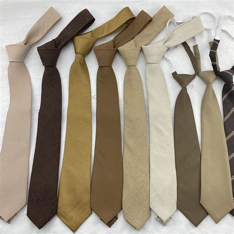 ผูก ♧สีน้ำตาลวินเทจอังกฤษลมลายเน็คไทสีกากีมือกาแฟเล่นสีเบจสีเขียวเล่นฟรีสไตล์วิทยาลัยชายหล่อ☬