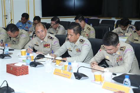 នាយឧត្តមសេនីយ៍ នេត សាវឿន ណែនាំស្នងការរាជធានី ខេត្ត ឱ្យយកចិត្តទុកដាក់ពង្រឹងសន្ដិសុខ សណ្ដាប់ធ្នាប់