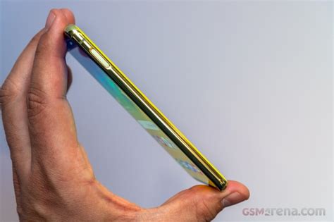 Samsung Galaxy S10 S10 S10e S10 5g Handson Review Galaxy S10e And