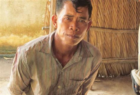 ប្រចណ្ឌ ប្រពន្ធ កាប់បុរសចំណាស់ ម្នាក់ ស្លាប់ និង ក្មេង ស្រី ម្នាក់ ស្ទើរស្លាប់ Khmerload