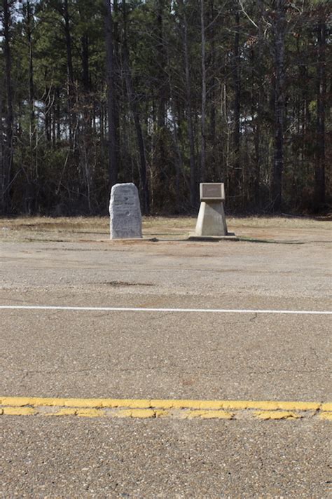 Louisiana Bonnie And Clyde Ambush Site And Museum The Detour Effect