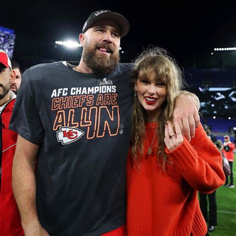 Gigi Hadid Calls Taylor Swifts Sweater Lucky After Chiefs Victory