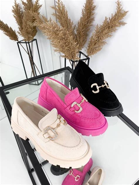 Лофери туфлі жіночі коштів фуксія Лоферы туфли женские фуксия бежевые бежеві 1210 грн