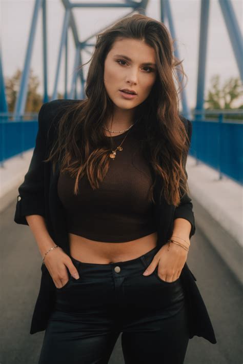 Lea Weigand Louisa Models