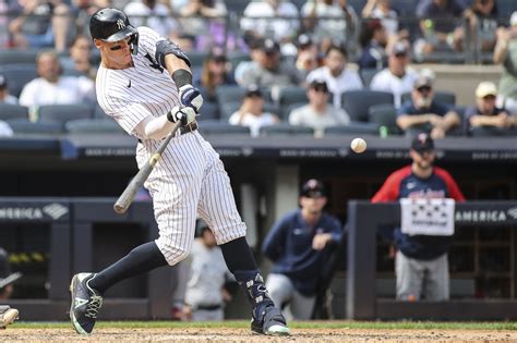 Aaron Judge Sets New York Yankees Record With 55th Home Run Of Season Sports Illustrated Ny