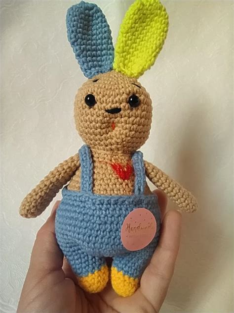 Зайчик патріот — ціна 350 грн у каталозі Сувеніри Купити товари для дому та побуту за доступною