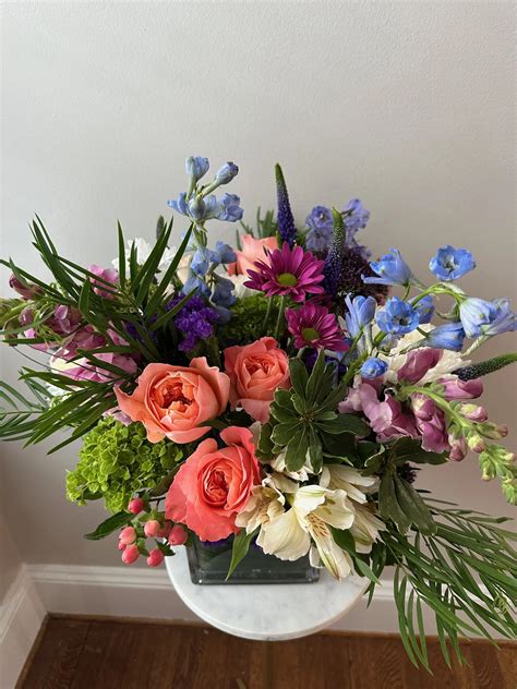 Longmeadow Based Florist Bespoke Flowers Delivery To East Longmeadow