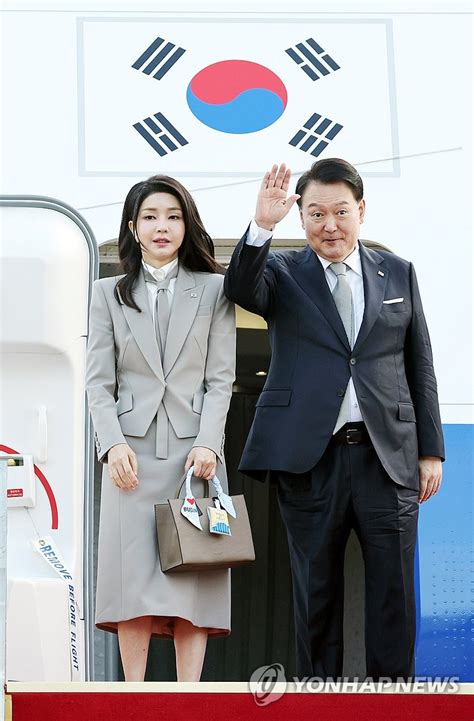 윤석열 대통령 내외 제78차 유엔 총회 참석차 출국 연합뉴스