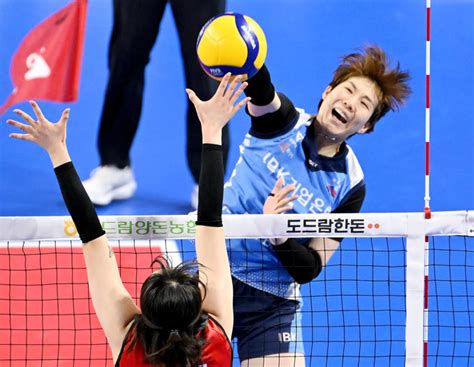 ‘선발 출전 첫 승에 울어버린 Ibk 이소영 “예전 폼 나오지 않아 속상하고 힘들어…유종의 미 위해 마지막까지 최선”