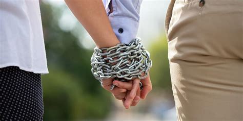 Codependency Doesnt Only Happen In Romantic Relationships