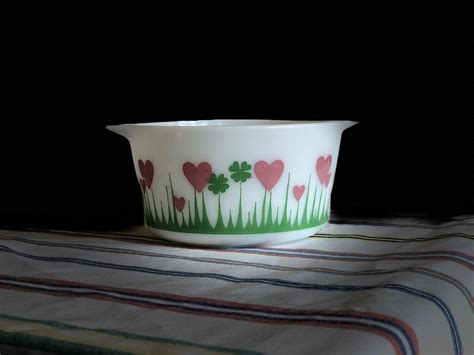 Rare Pyrex Lucky In Love Casserole Dish 1963831361