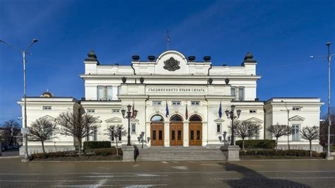 Очаква се депутатите да разгледат предложението на ГЕРБ за компенсации заради скъпия ток