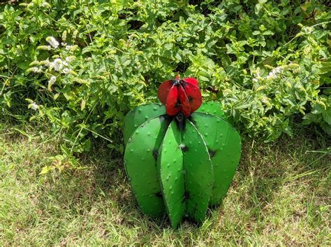 Cactus Garden Decor Metal Cactus Decoration For Yard Or Home Hand Pa
