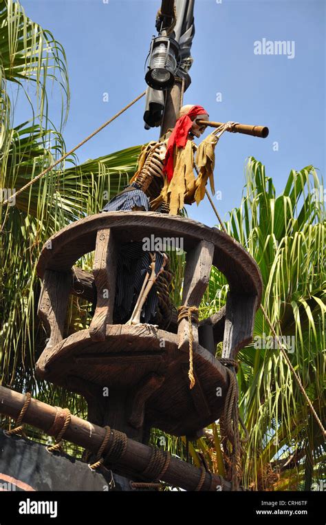 Crows Nest Pirate Ship